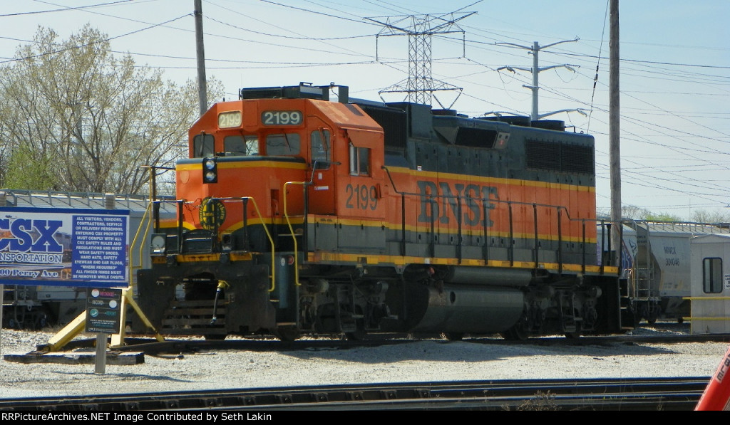 BNSF 2199, quick call Kadee, we need a new coupler.